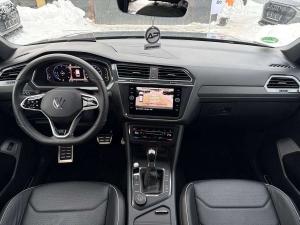 Pelēks Volkswagen Tiguan Allspace 2022 Viļņa, ar dzinēja tilpumu 2.00 L un nobraukumu 128 tūkst. km par 31200 €, foto 17 vietnē AUTOMOTO.COM.LV