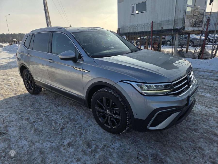 Серый Фольксваген Tiguan Allspace 2022 в Таураге, объемом двигателя 2.00 л и пробегом 240 тыс. км за 18200 €, фото 1 на AUTOMOTO.COM.LV