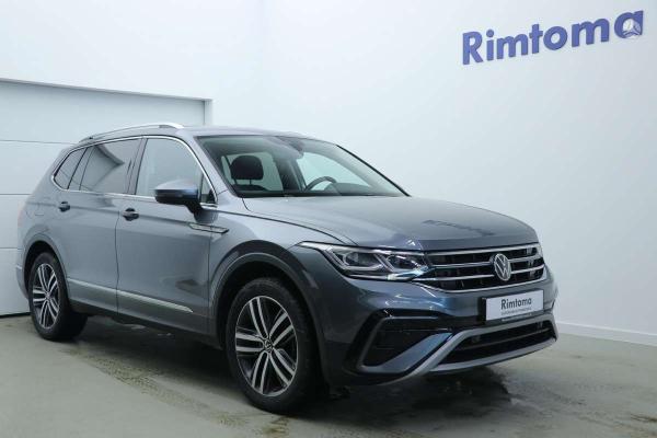 Pelēks Volkswagen Tiguan Allspace 2022 Viļņa, ar dzinēja tilpumu 1.50 L un nobraukumu 88 tūkst. km par 27900 €, foto 1 vietnē AUTOMOTO.COM.LV