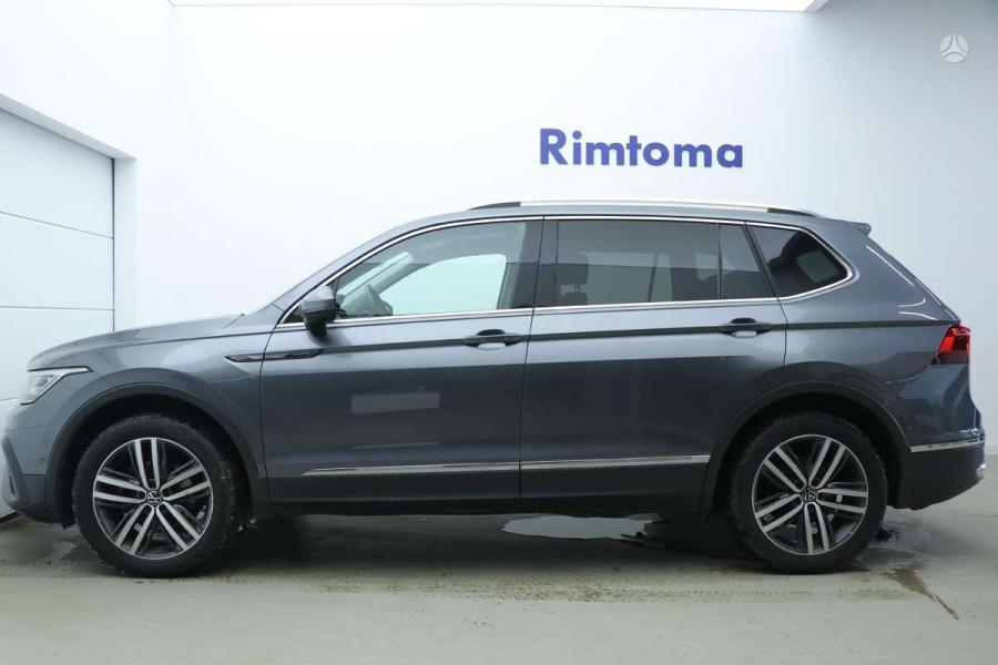Pelēks Volkswagen Tiguan Allspace 2022 Viļņa, ar dzinēja tilpumu 1.50 L un nobraukumu 88 tūkst. km par 27700 €, foto 3 vietnē AUTOMOTO.COM.LV