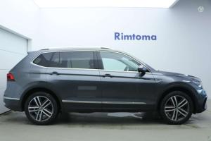 Pelēks Volkswagen Tiguan Allspace 2022 Viļņa, ar dzinēja tilpumu 1.50 L un nobraukumu 88 tūkst. km par 27700 €, foto 4 vietnē AUTOMOTO.COM.LV
