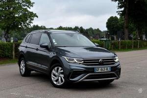Серый Фольксваген Tiguan Allspace 2022 в Таураге, объемом двигателя 1.97 л и пробегом 230 тыс. км за 19800 €, фото  на AUTOMOTO.COM.LV