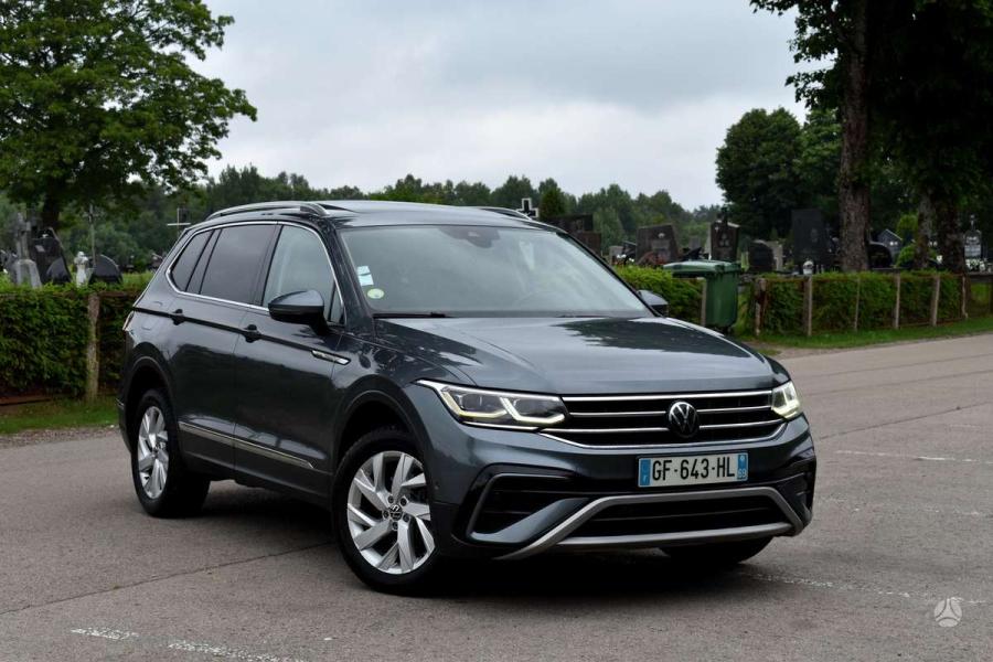 Серый Фольксваген Tiguan Allspace 2022 в Таураге, объемом двигателя 1.97 л и пробегом 230 тыс. км за 19800 €, фото 1 на AUTOMOTO.COM.LV