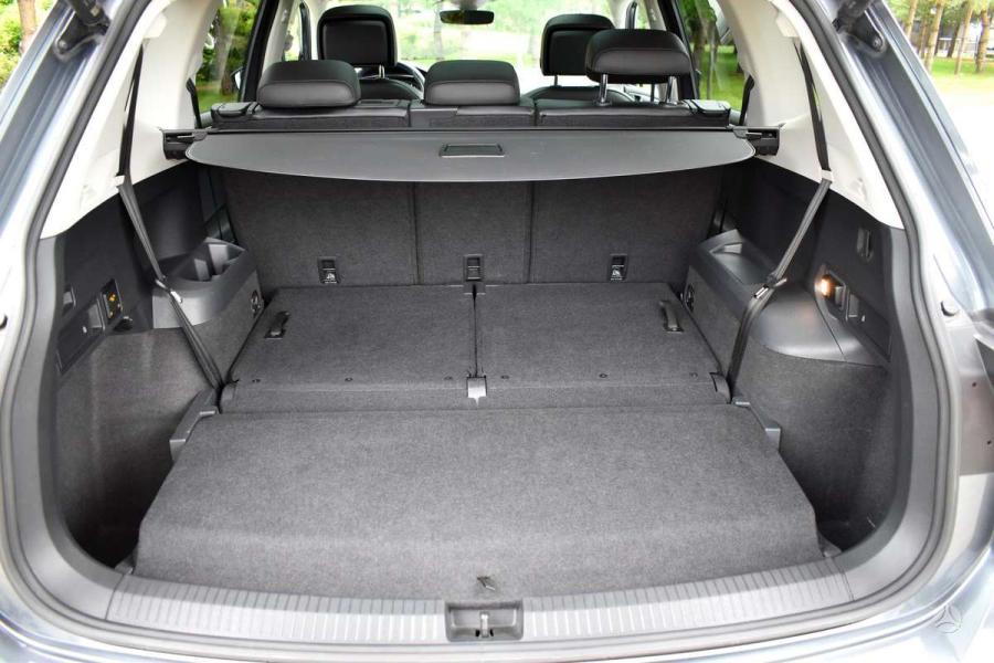 Серый Фольксваген Tiguan Allspace 2022 в Таураге, объемом двигателя 1.97 л и пробегом 230 тыс. км за 19800 €, фото 18 на AUTOMOTO.COM.LV