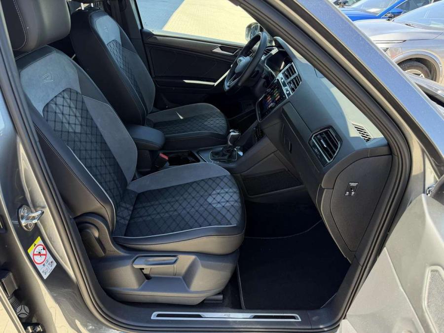 Pelēks Volkswagen Tiguan Allspace 2022 Šauļi, ar dzinēja tilpumu 1.50 L un nobraukumu 198 tūkst. km par 24990 €, foto 19 vietnē AUTOMOTO.COM.LV