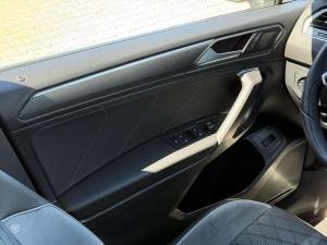 Pelēks Volkswagen Tiguan Allspace 2022 Šauļi, ar dzinēja tilpumu 1.50 L un nobraukumu 198 tūkst. km par 24990 €, foto 20 vietnē AUTOMOTO.COM.LV