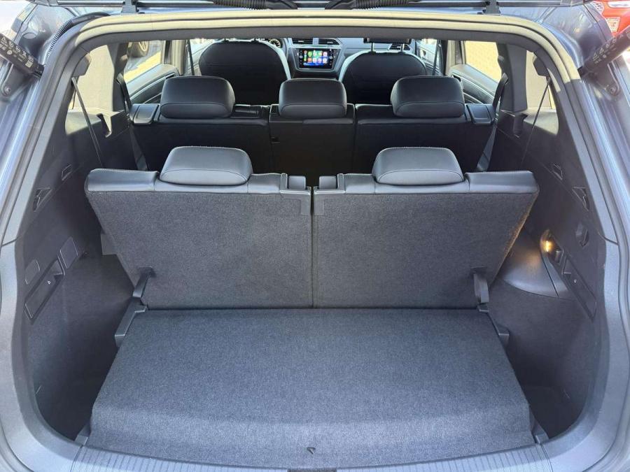 Pelēks Volkswagen Tiguan Allspace 2022 Šauļi, ar dzinēja tilpumu 1.50 L un nobraukumu 198 tūkst. km par 24990 €, foto 24 vietnē AUTOMOTO.COM.LV