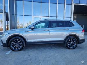 Pelēks Volkswagen Tiguan Allspace 2022 Viļņa, ar dzinēja tilpumu 1.50 L un nobraukumu 188 tūkst. km par 21700 €, foto 12 vietnē AUTOMOTO.COM.LV
