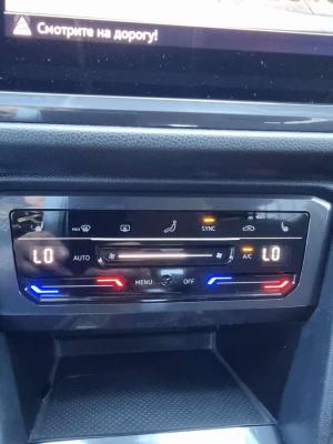 Pelēks Volkswagen Tiguan Allspace 2022 Viļņa, ar dzinēja tilpumu 1.50 L un nobraukumu 188 tūkst. km par 21700 €, foto 20 vietnē AUTOMOTO.COM.LV