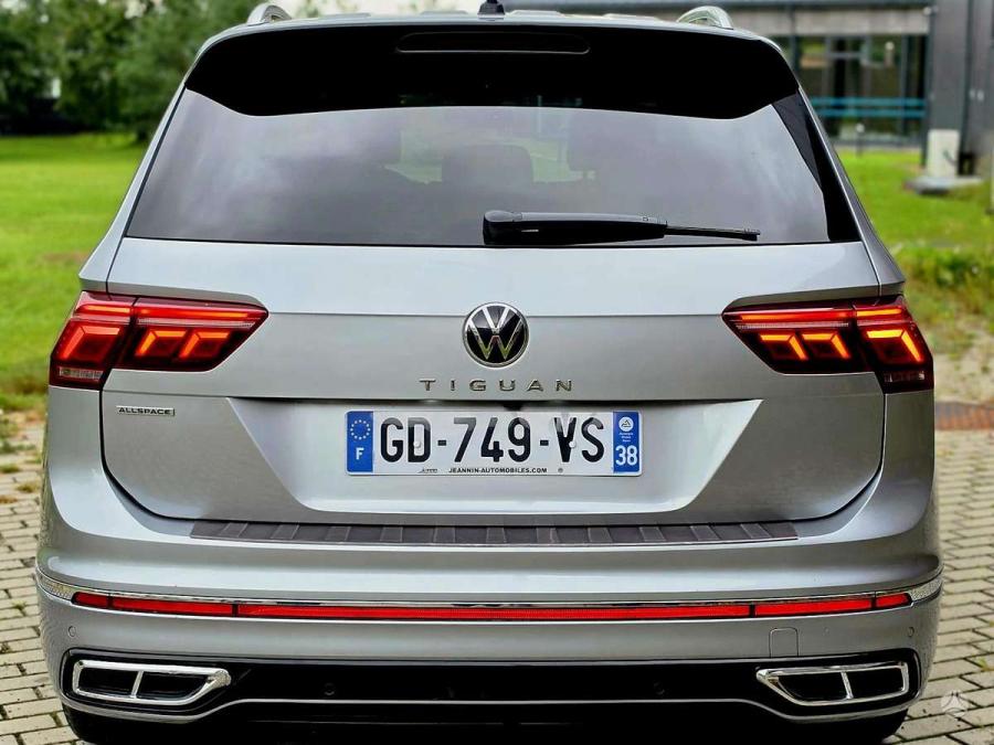 Grey Volkswagen Tiguan Allspace 2022 in Taurage, with an engine capacity of 1.97 L and mileage of 236 thousand km for 21800 €, photo 7 on AUTOMOTO.COM.LV