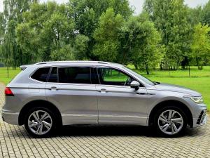 Grey Volkswagen Tiguan Allspace 2022 in Taurage, with an engine capacity of 1.97 L and mileage of 236 thousand km for 21800 €, photo 9 on AUTOMOTO.COM.LV