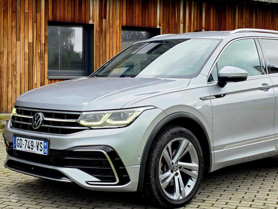Grey Volkswagen Tiguan Allspace 2022 in Taurage, with an engine capacity of 1.97 L and mileage of 236 thousand km for 21800 €, photo 11 on AUTOMOTO.COM.LV