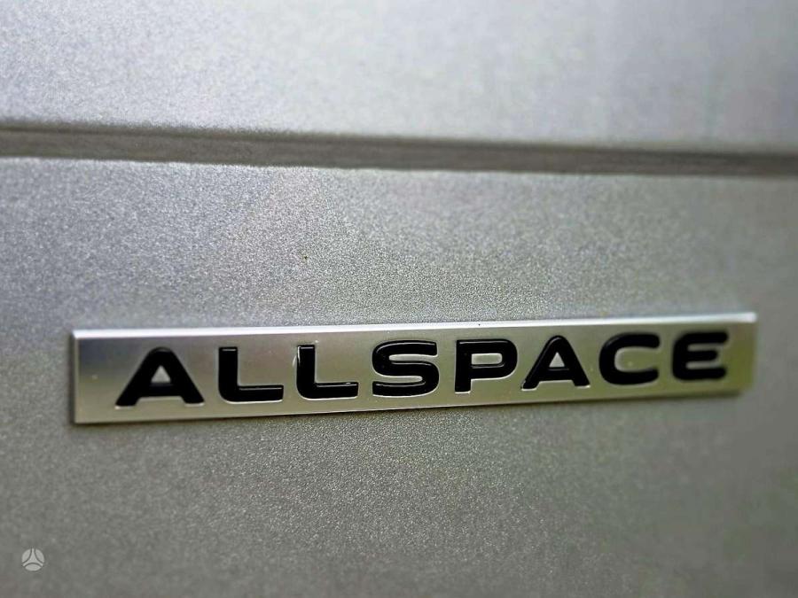 Grey Volkswagen Tiguan Allspace 2022 in Taurage, with an engine capacity of 1.97 L and mileage of 236 thousand km for 21800 €, photo 14 on AUTOMOTO.COM.LV