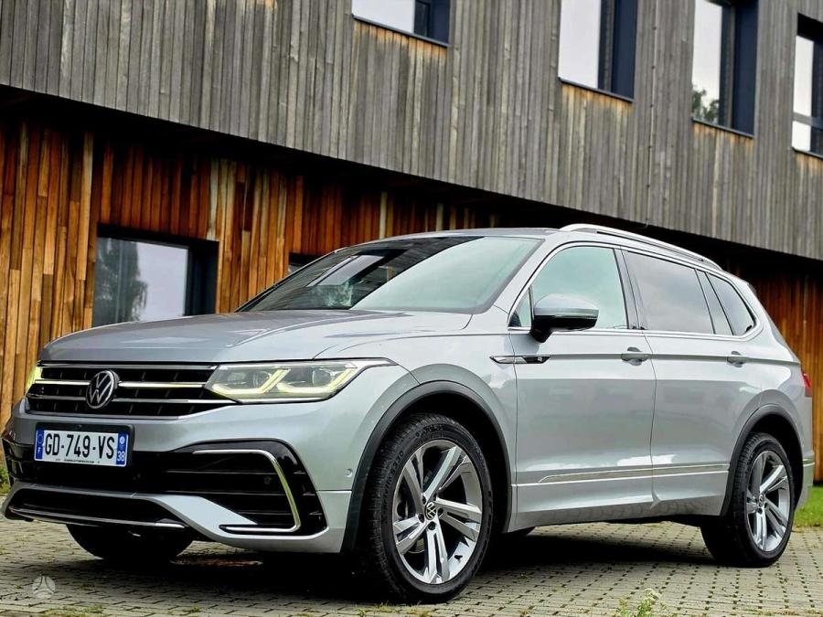 Grey Volkswagen Tiguan Allspace 2022 in Taurage, with an engine capacity of 1.97 L and mileage of 236 thousand km for 21800 €, photo 21 on AUTOMOTO.COM.LV