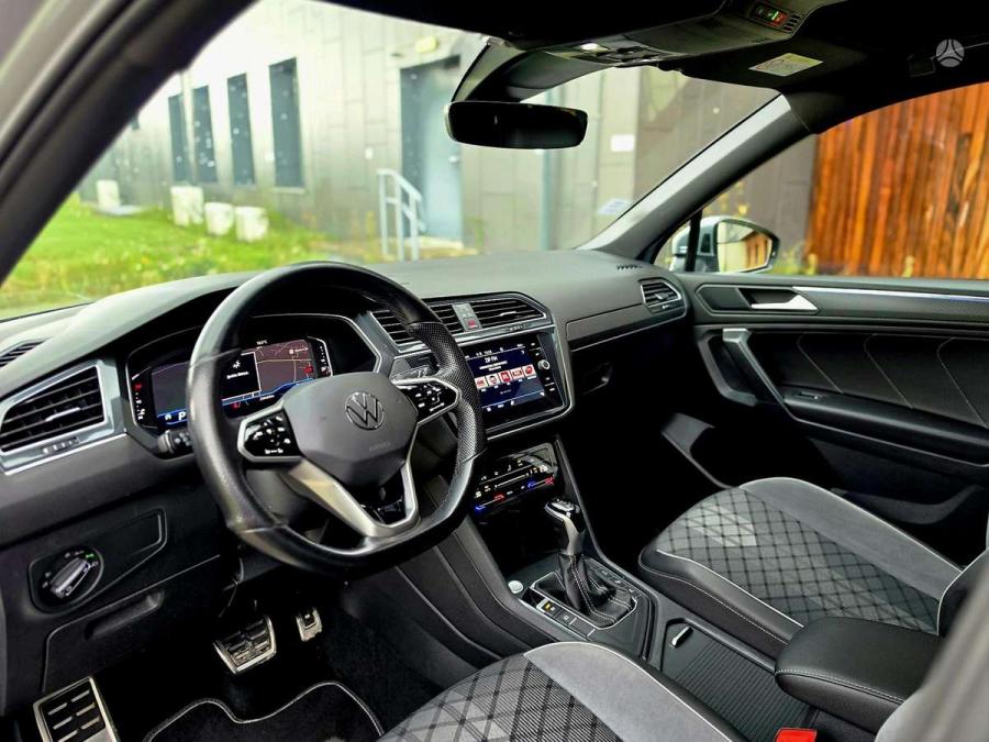Grey Volkswagen Tiguan Allspace 2022 in Taurage, with an engine capacity of 1.97 L and mileage of 236 thousand km for 21800 €, photo 24 on AUTOMOTO.COM.LV