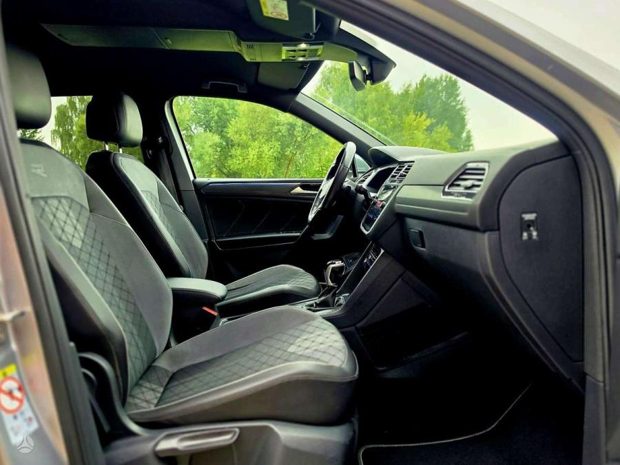 Grey Volkswagen Tiguan Allspace 2022 in Taurage, with an engine capacity of 1.97 L and mileage of 236 thousand km for 21800 €, photo 27 on AUTOMOTO.COM.LV