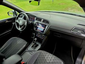Grey Volkswagen Tiguan Allspace 2022 in Taurage, with an engine capacity of 1.97 L and mileage of 236 thousand km for 21800 €, photo 28 on AUTOMOTO.COM.LV