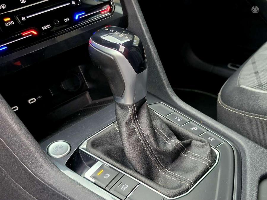 Grey Volkswagen Tiguan Allspace 2022 in Taurage, with an engine capacity of 1.97 L and mileage of 236 thousand km for 21800 €, photo 34 on AUTOMOTO.COM.LV