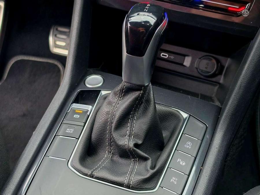 Grey Volkswagen Tiguan Allspace 2022 in Taurage, with an engine capacity of 1.97 L and mileage of 236 thousand km for 21800 €, photo 35 on AUTOMOTO.COM.LV