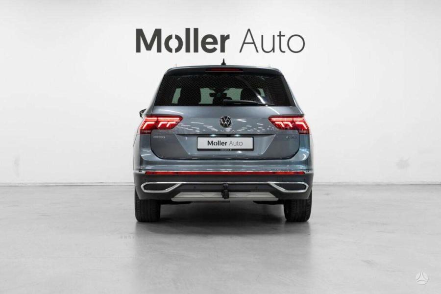 Pelēks Volkswagen Tiguan Allspace 2022 Viļņa, ar dzinēja tilpumu 2.00 L un nobraukumu 130 tūkst. km par 28900 €, foto 6 vietnē AUTOMOTO.COM.LV
