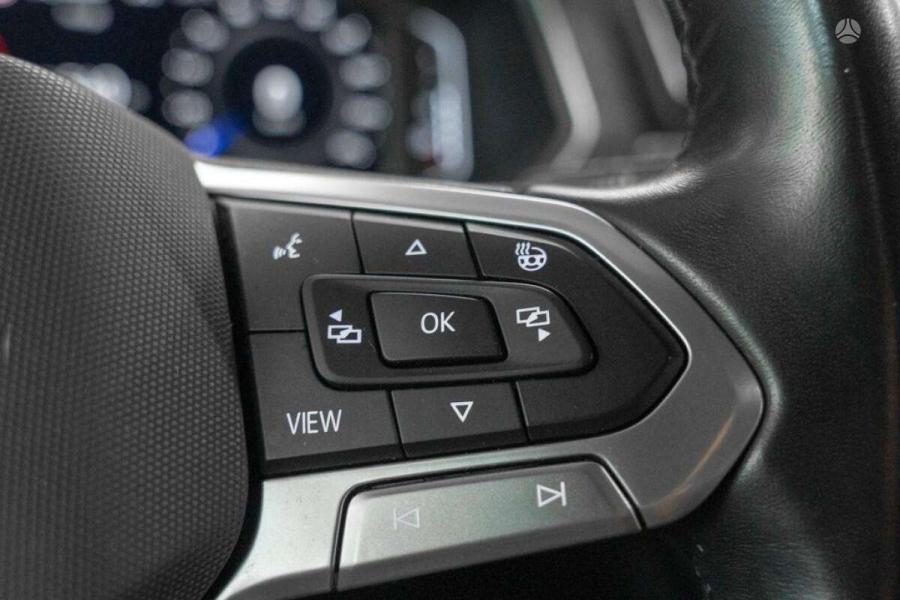 Pelēks Volkswagen Tiguan Allspace 2022 Viļņa, ar dzinēja tilpumu 2.00 L un nobraukumu 130 tūkst. km par 28900 €, foto 13 vietnē AUTOMOTO.COM.LV