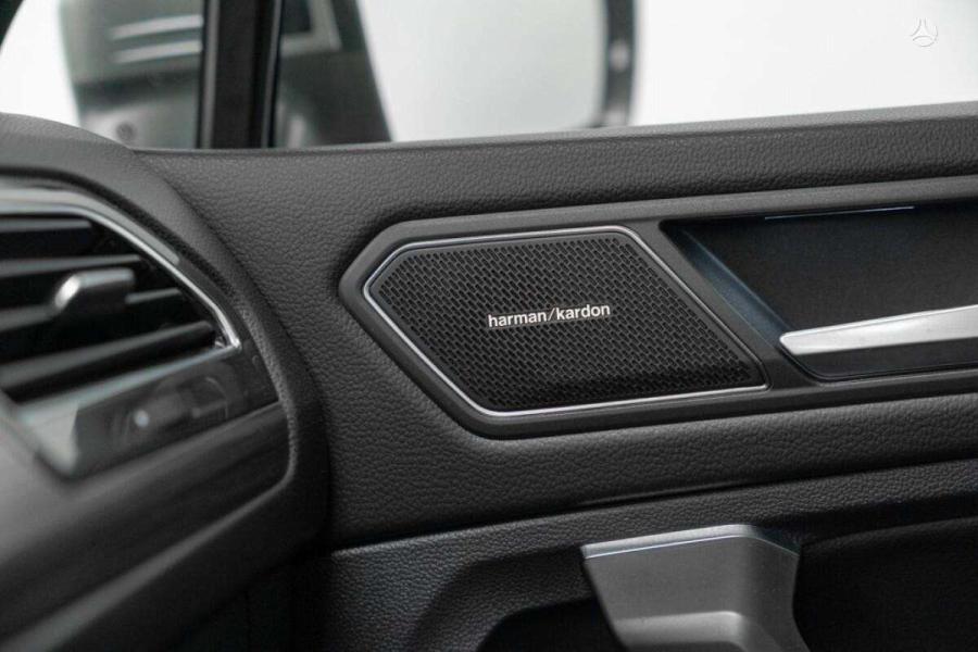 Pelēks Volkswagen Tiguan Allspace 2022 Viļņa, ar dzinēja tilpumu 2.00 L un nobraukumu 130 tūkst. km par 28900 €, foto 14 vietnē AUTOMOTO.COM.LV
