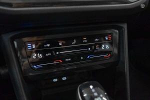 Pelēks Volkswagen Tiguan Allspace 2022 Viļņa, ar dzinēja tilpumu 2.00 L un nobraukumu 130 tūkst. km par 28900 €, foto 17 vietnē AUTOMOTO.COM.LV