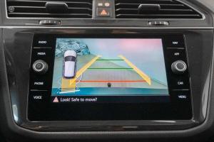 Pelēks Volkswagen Tiguan Allspace 2022 Viļņa, ar dzinēja tilpumu 2.00 L un nobraukumu 130 tūkst. km par 28900 €, foto 20 vietnē AUTOMOTO.COM.LV