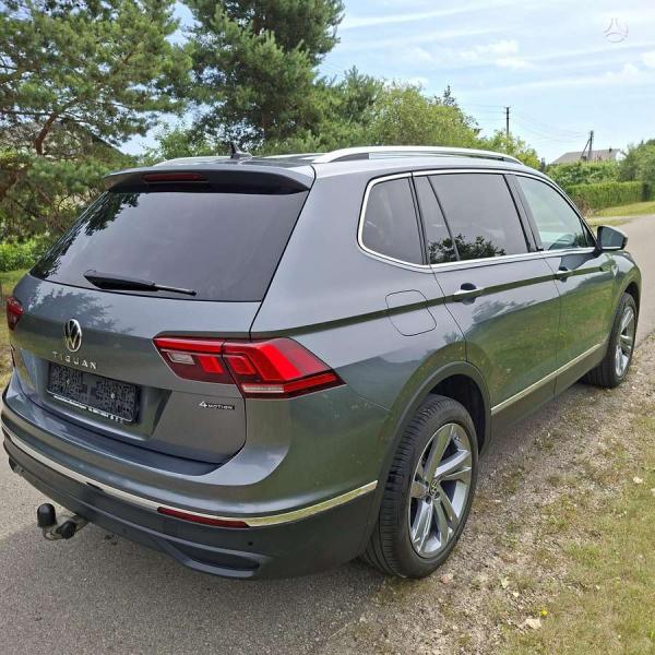 Серый Фольксваген Tiguan Allspace 2023 в Паневежис, объемом двигателя 2.00 л и пробегом 27 тыс. км за 28900 €, фото 4 на AUTOMOTO.COM.LV