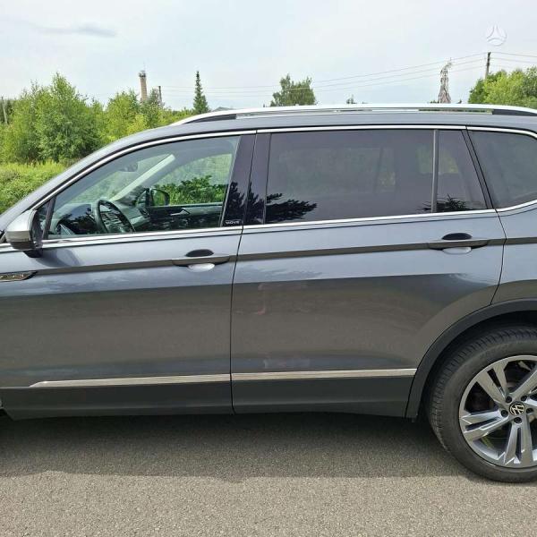 Серый Фольксваген Tiguan Allspace 2023 в Паневежис, объемом двигателя 2.00 л и пробегом 27 тыс. км за 28900 €, фото 6 на AUTOMOTO.COM.LV