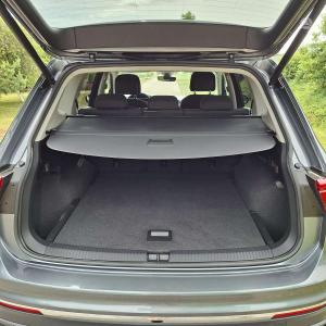 Grey Volkswagen Tiguan Allspace 2023 in Panevezys, with an engine capacity of 2.00 L and mileage of 27 thousand km for 28900 €, photo 16 on AUTOMOTO.COM.LV