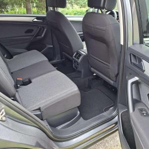 Grey Volkswagen Tiguan Allspace 2023 in Panevezys, with an engine capacity of 2.00 L and mileage of 27 thousand km for 28900 €, photo 18 on AUTOMOTO.COM.LV