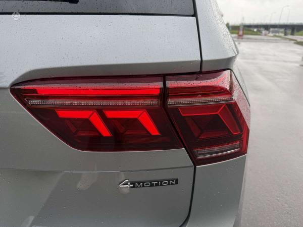 Grey Volkswagen Tiguan Allspace 2023 in Taurage, with an engine capacity of 2.00 L and mileage of 200 thousand km for 23300 €, photo 10 on AUTOMOTO.COM.LV