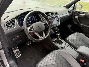 Pelēks Volkswagen Tiguan Allspace 2023 Tauragė, ar dzinēja tilpumu 2.00 L un nobraukumu 200 tūkst. km par 23300 €, foto 14 vietnē AUTOMOTO.COM.LV