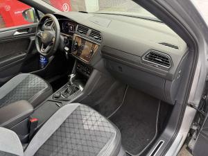 Pelēks Volkswagen Tiguan Allspace 2023 Tauragė, ar dzinēja tilpumu 2.00 L un nobraukumu 200 tūkst. km par 23300 €, foto 15 vietnē AUTOMOTO.COM.LV