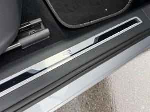 Pelēks Volkswagen Tiguan Allspace 2023 Tauragė, ar dzinēja tilpumu 2.00 L un nobraukumu 200 tūkst. km par 23300 €, foto 20 vietnē AUTOMOTO.COM.LV