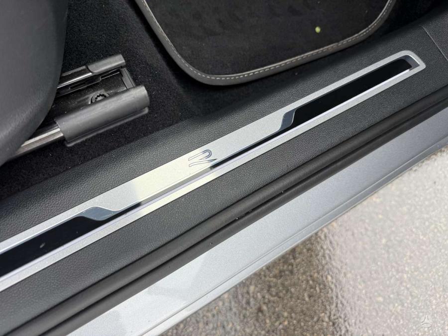 Pelēks Volkswagen Tiguan Allspace 2023 Tauragė, ar dzinēja tilpumu 2.00 L un nobraukumu 200 tūkst. km par 23300 €, foto 20 vietnē AUTOMOTO.COM.LV