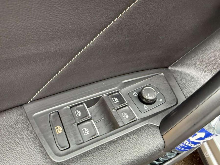 Pelēks Volkswagen Tiguan Allspace 2023 Tauragė, ar dzinēja tilpumu 2.00 L un nobraukumu 200 tūkst. km par 23300 €, foto 21 vietnē AUTOMOTO.COM.LV