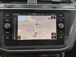 Pelēks Volkswagen Tiguan Allspace 2023 Tauragė, ar dzinēja tilpumu 2.00 L un nobraukumu 200 tūkst. km par 23300 €, foto 31 vietnē AUTOMOTO.COM.LV