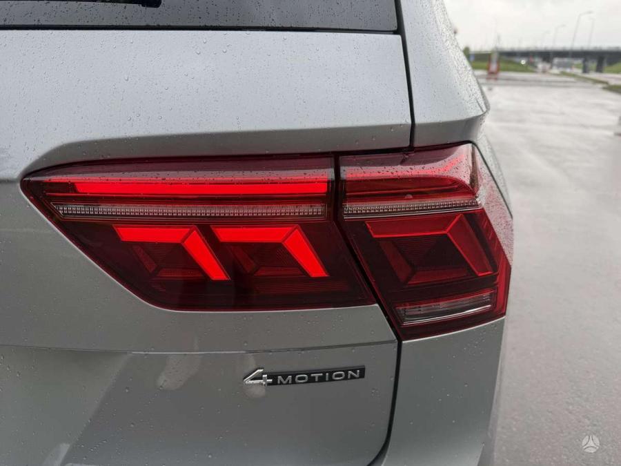Grey Volkswagen Tiguan Allspace 2023 in Taurage, with an engine capacity of 2.00 L and mileage of 200 thousand km for 23500 €, photo 13 on AUTOMOTO.COM.LV