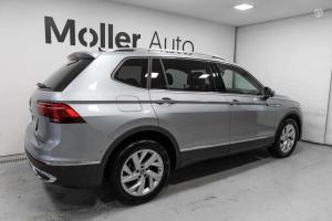 Grey Volkswagen Tiguan Allspace 2024 in Vilnius, with an engine capacity of 1.50 L and mileage of 47 thousand km for 31900 €, photo 3 on AUTOMOTO.COM.LV