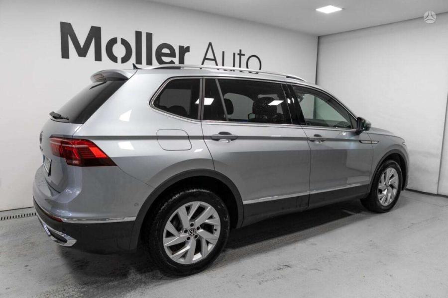 Grey Volkswagen Tiguan Allspace 2024 in Vilnius, with an engine capacity of 1.50 L and mileage of 47 thousand km for 31900 €, photo 3 on AUTOMOTO.COM.LV