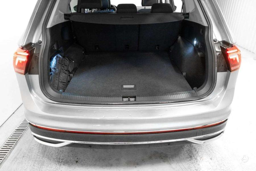Grey Volkswagen Tiguan Allspace 2024 in Vilnius, with an engine capacity of 1.50 L and mileage of 47 thousand km for 31900 €, photo 22 on AUTOMOTO.COM.LV