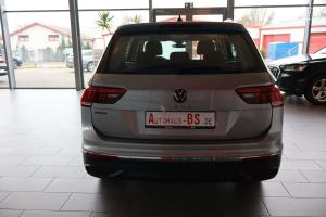 Pelēks Volkswagen Tiguan Allspace 2024 Kauņa, ar dzinēja tilpumu 1.50 L un nobraukumu 33 tūkst. km par 32686 €, foto 6 vietnē AUTOMOTO.COM.LV