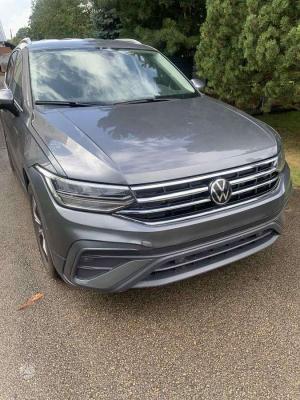 Pelēks Volkswagen Tiguan Allspace 2024 Kauņa, ar dzinēja tilpumu 2.00 L un nobraukumu 16 tūkst. km par 22400 €, foto 4 vietnē AUTOMOTO.COM.LV