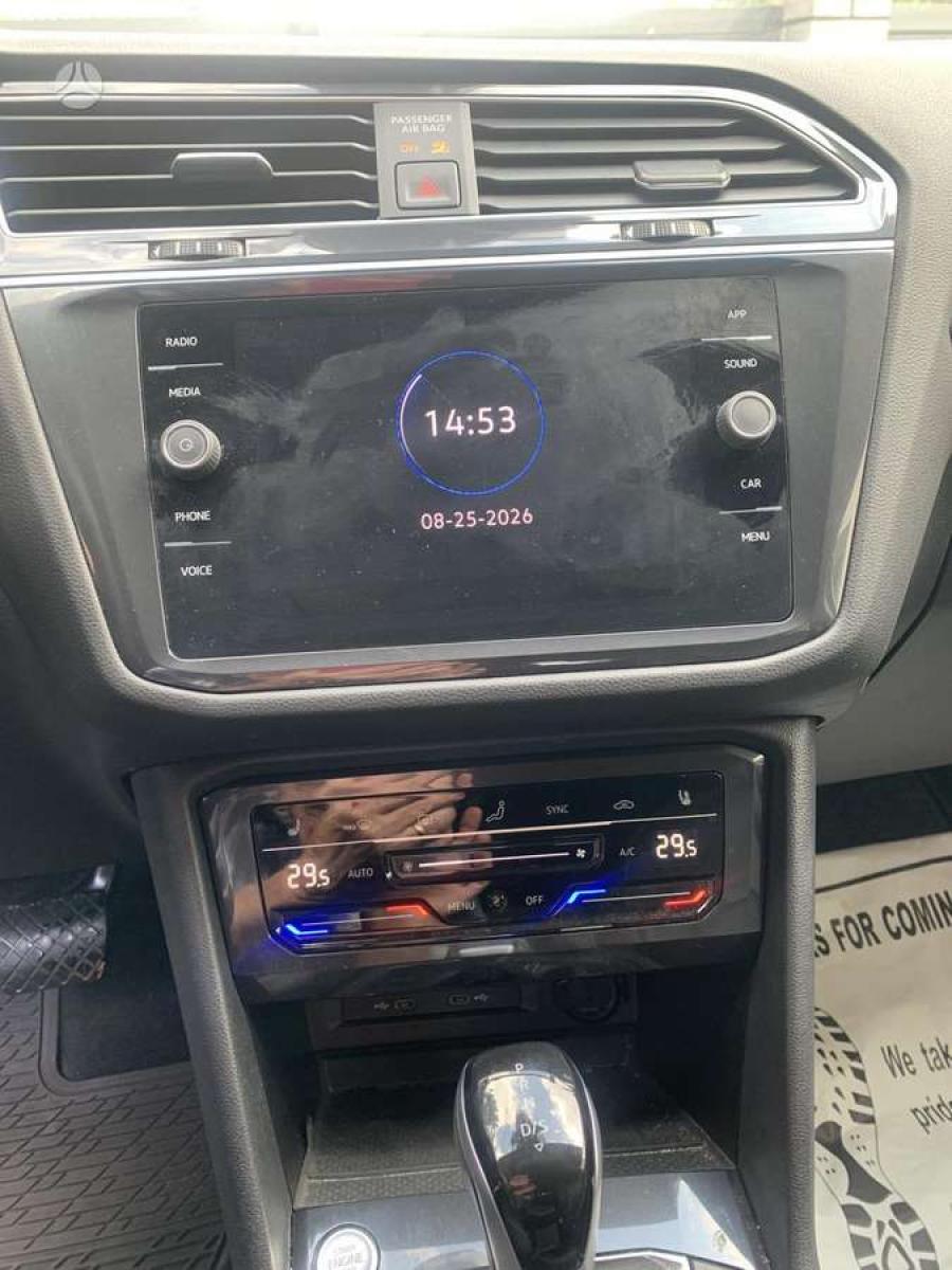 Pelēks Volkswagen Tiguan Allspace 2024 Kauņa, ar dzinēja tilpumu 2.00 L un nobraukumu 16 tūkst. km par 22400 €, foto 10 vietnē AUTOMOTO.COM.LV