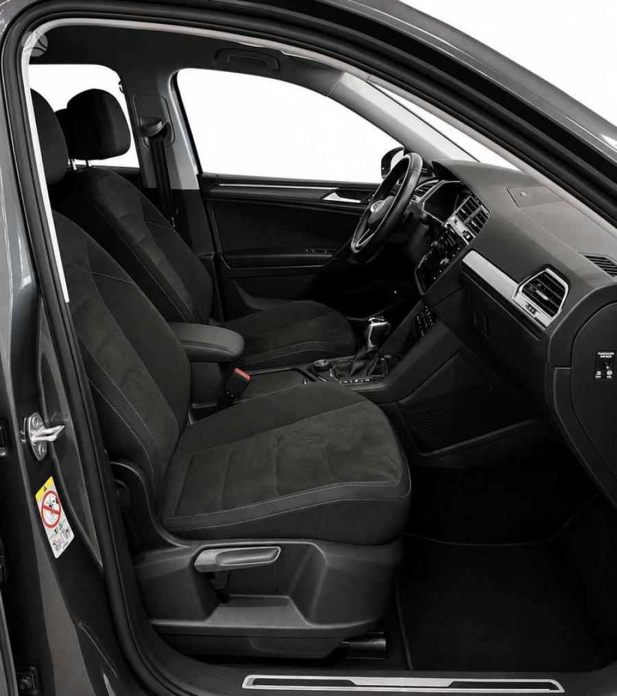 Pelēks Volkswagen Tiguan Allspace 2025 Kauņa, ar dzinēja tilpumu 1.98 L un nobraukumu 46 tūkst. km par 33900 €, foto 6 vietnē AUTOMOTO.COM.LV