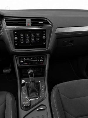 Pelēks Volkswagen Tiguan Allspace 2025 Kauņa, ar dzinēja tilpumu 1.98 L un nobraukumu 46 tūkst. km par 33900 €, foto 11 vietnē AUTOMOTO.COM.LV