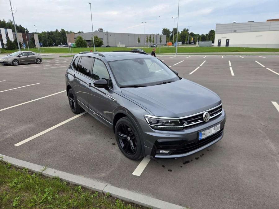 Серый Фольксваген Tiguan Allspace 2021 в Клайпеда, объемом двигателя 2.00 л и пробегом 92 тыс. км за 23900 €, фото 1 на AUTOMOTO.COM.LV