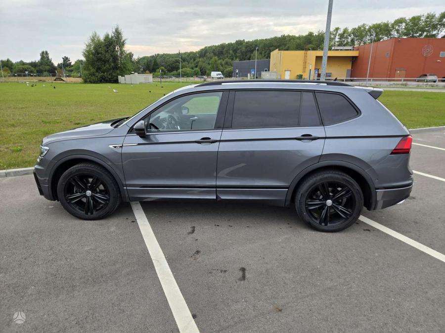 Серый Фольксваген Tiguan Allspace 2021 в Клайпеда, объемом двигателя 2.00 л и пробегом 92 тыс. км за 23900 €, фото 3 на AUTOMOTO.COM.LV